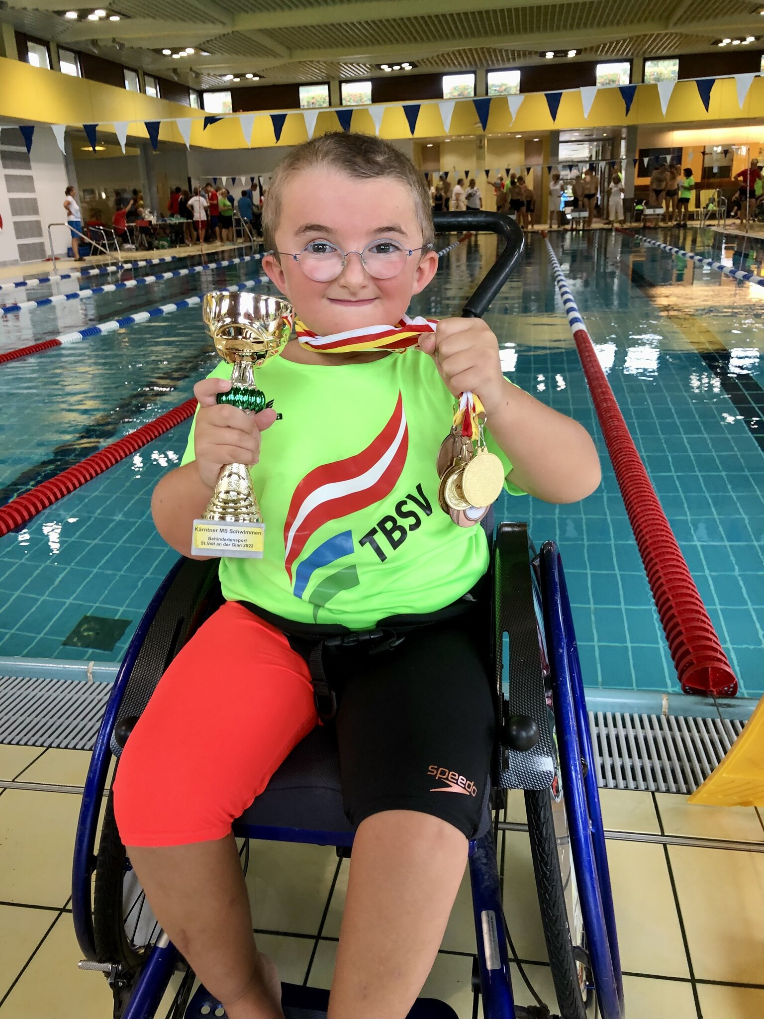 Schwimmen ist barrierefrei: Junger Para-Schwimmer aus Hall - Hall-Rum