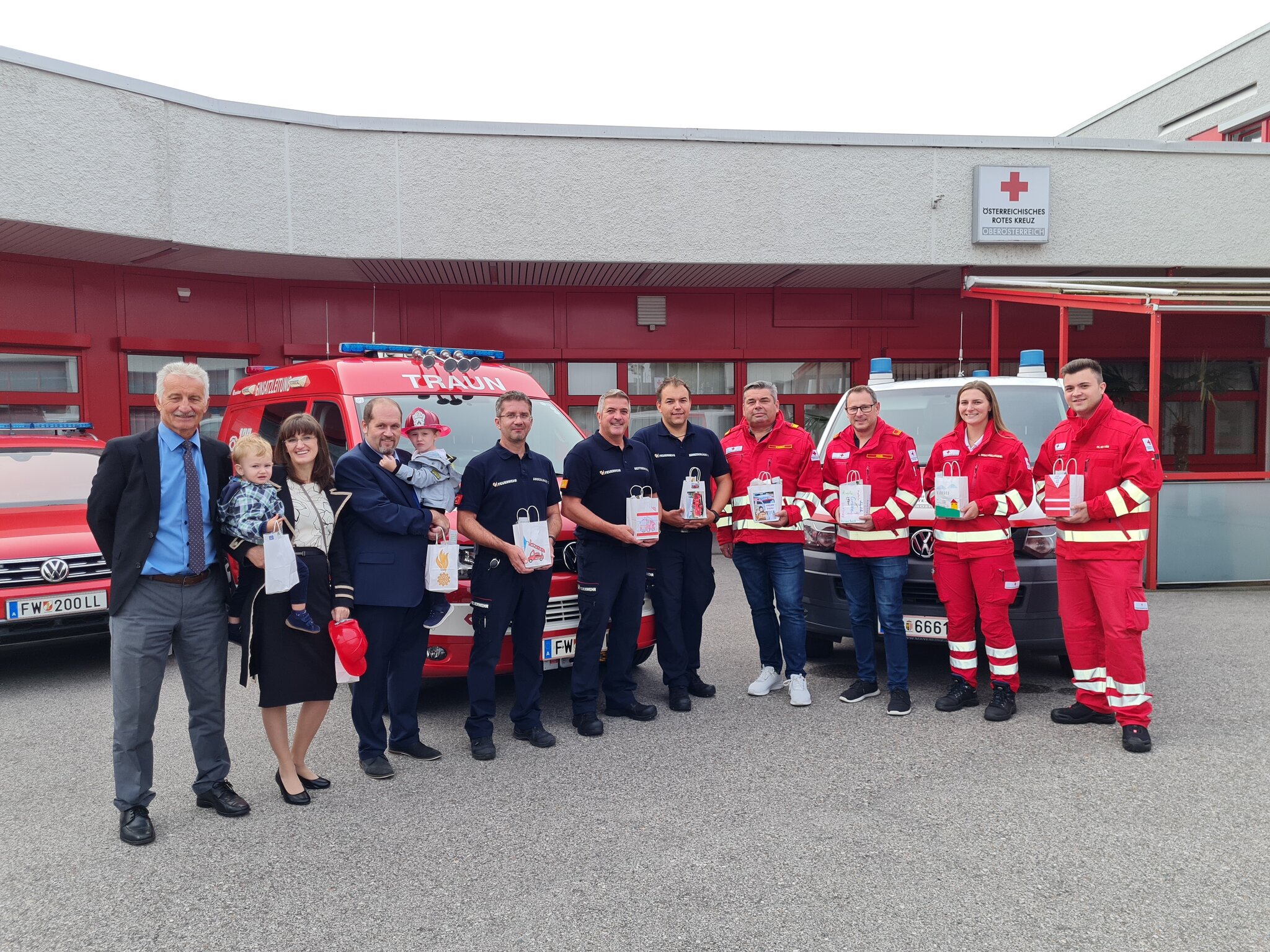 Dankeschön-Taschen: 250 Mal Danke an die Feuerwehr & Rettung in Traun - Linz-Land