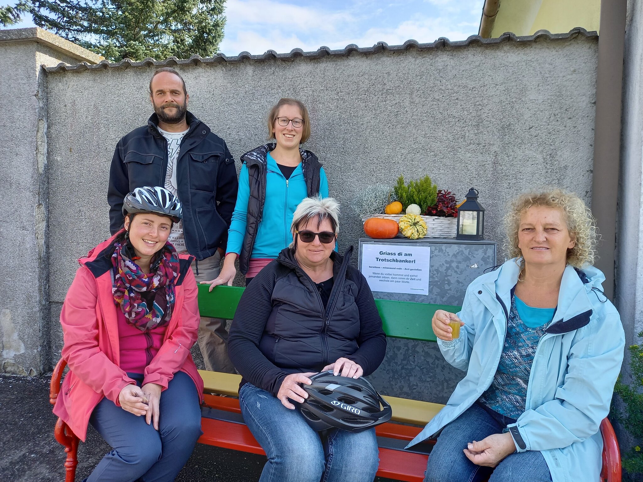 Dorferneuerung: Trotschbankerl-Eröffnung am RADLtag in Kirchschlag - Zwettl