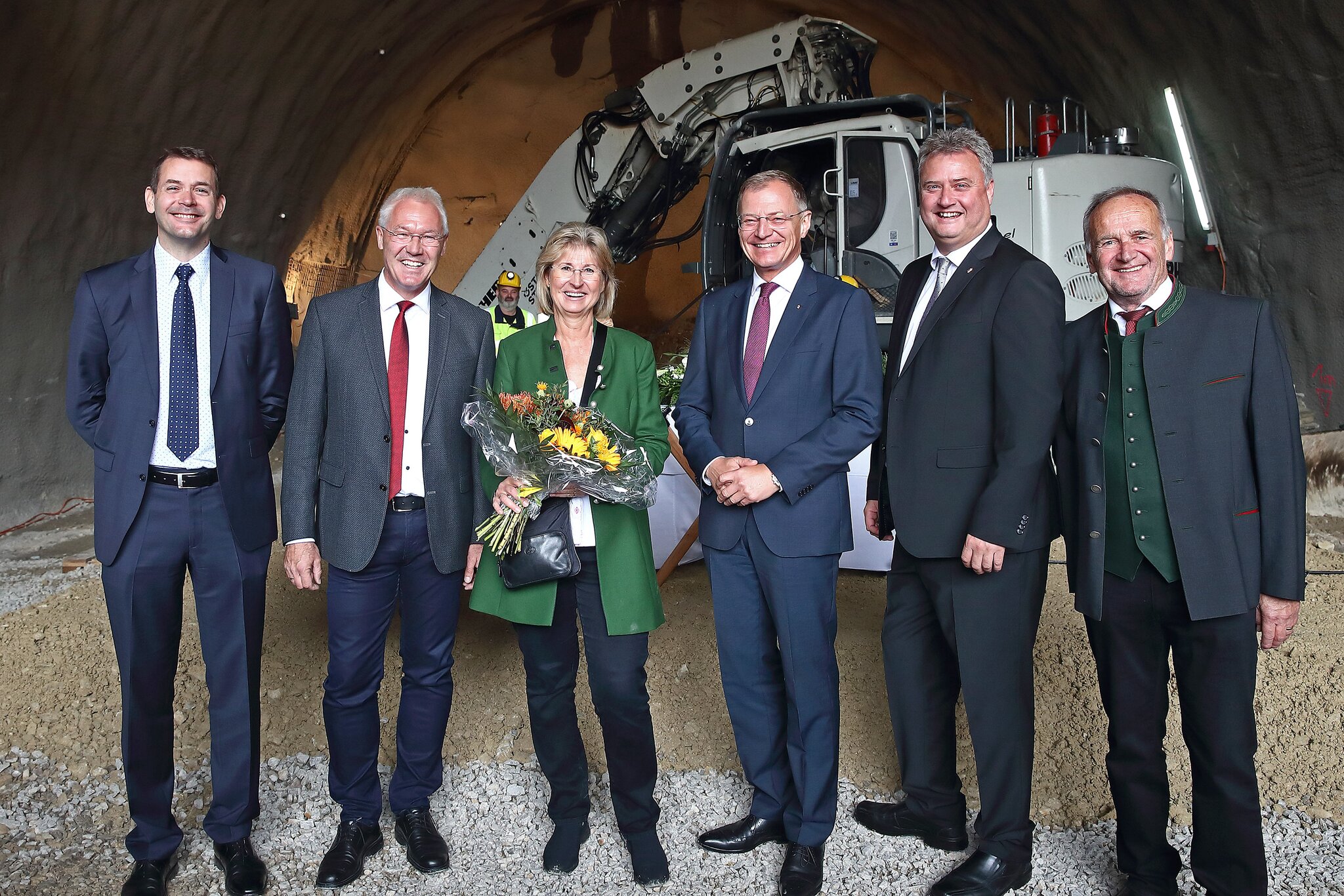 (K)ein Weg führt an Weyer vorbei: Tunnelanschlag für die Umfahrung ...