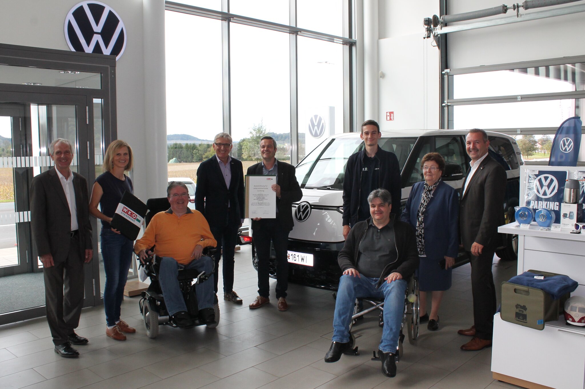 Autohaus Trummer: WK-Präsident und ID Buzz zum 90-Jahre-Jubiläum ...