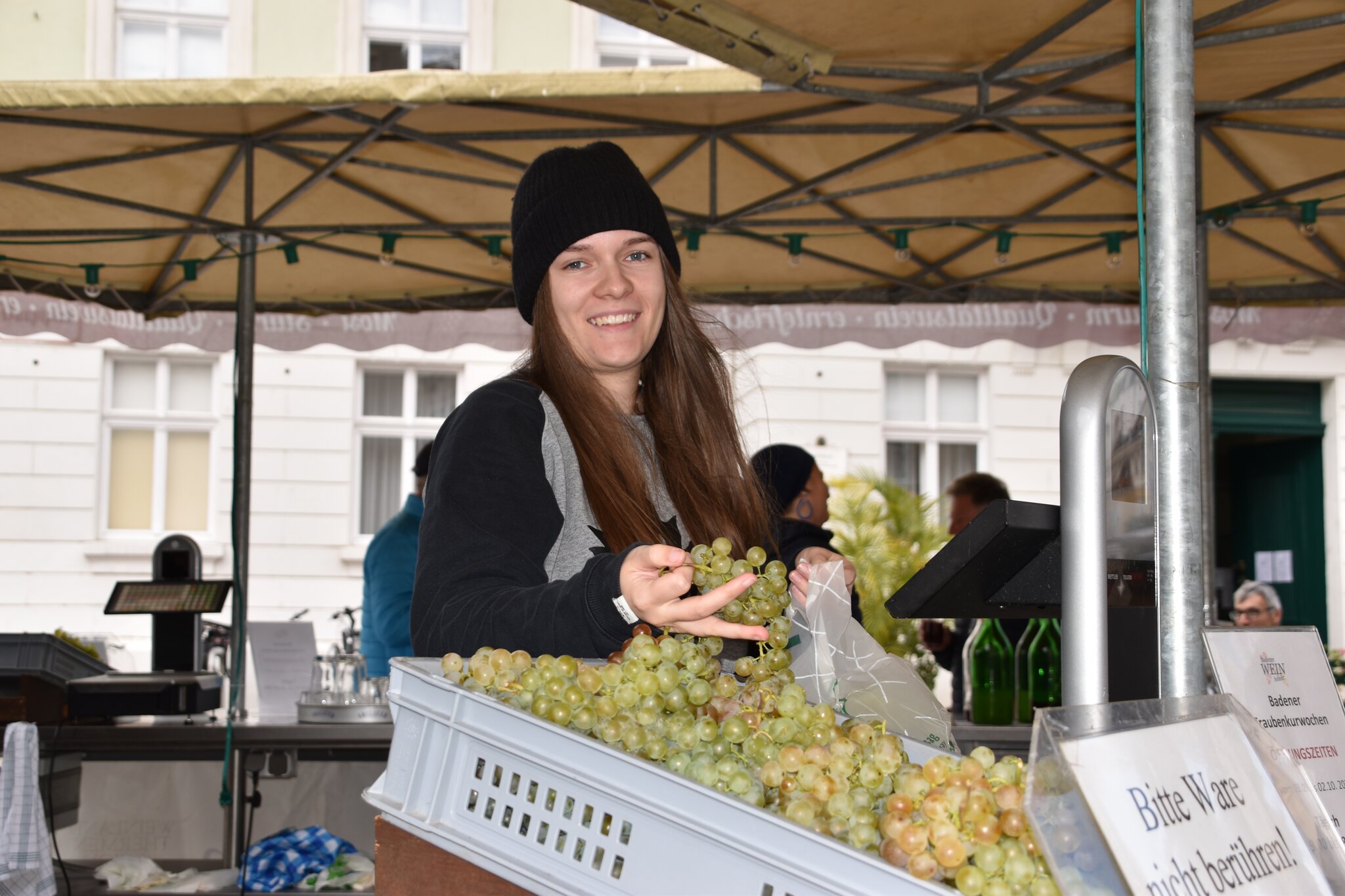 Trauben, Most, Sturm und Wein: Traubenkurwochen am Hauptplatz in Baden ...