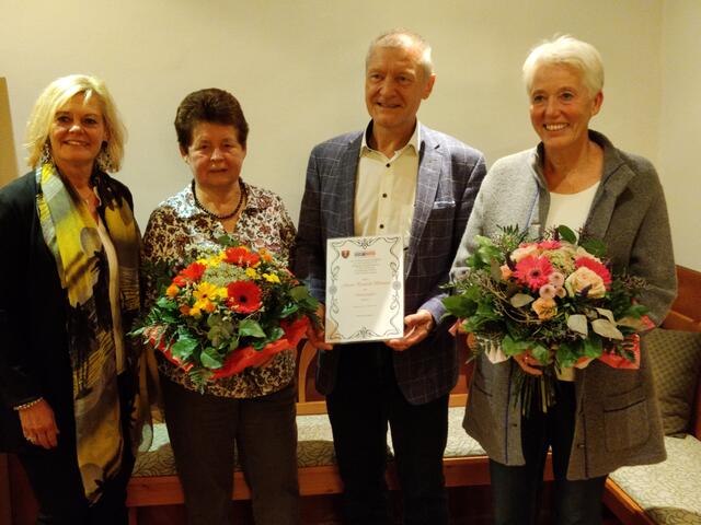 Maria Schoder ist neue Obfrau: Neuer Vorstand für die Dorferneuerung ...