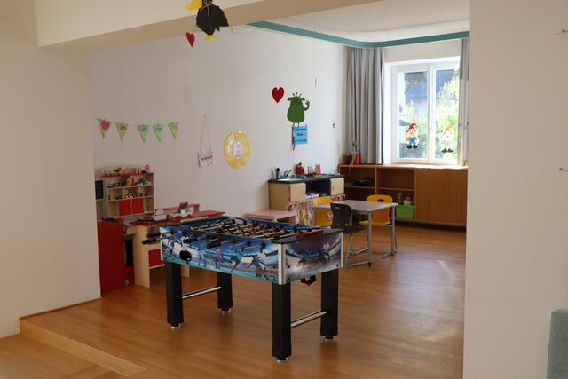 Modernisiertes Gebäude: Volksschule Schönwies und neues Logo gesegnet ...