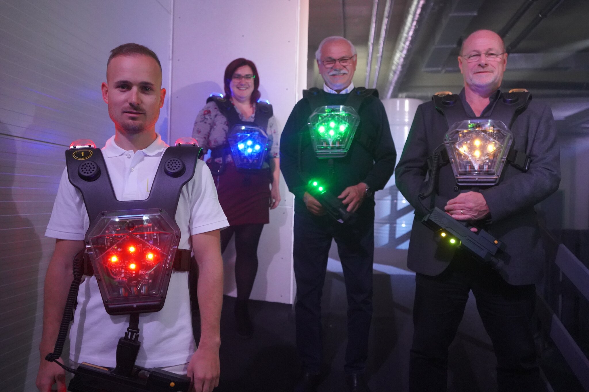 Modernste Laser-Sport-Arena in Parndorf: Laser, Fun und Action im ...