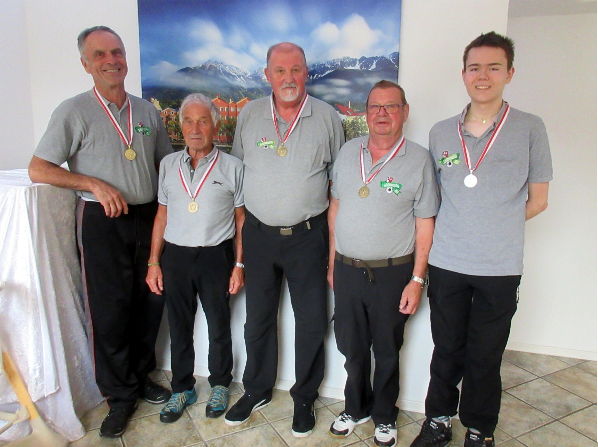 Tiroler KK Meisterschaft 100 Meter 2022: SG-Zirl, Gold, Silber und ...