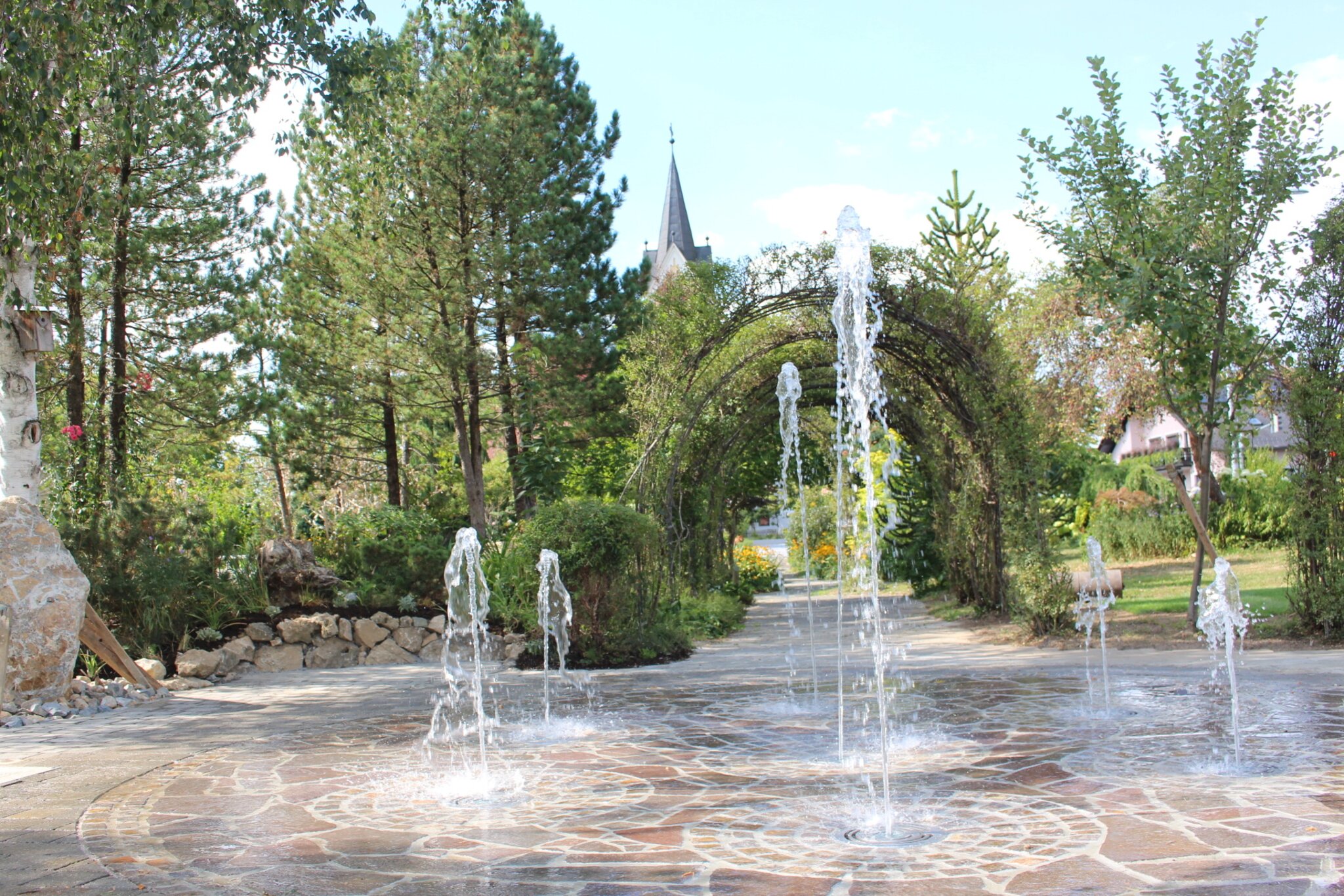 Bei Lebensparkfest: Der Josef-Gangl-Brunnen wurde feierlich enthüllt ...