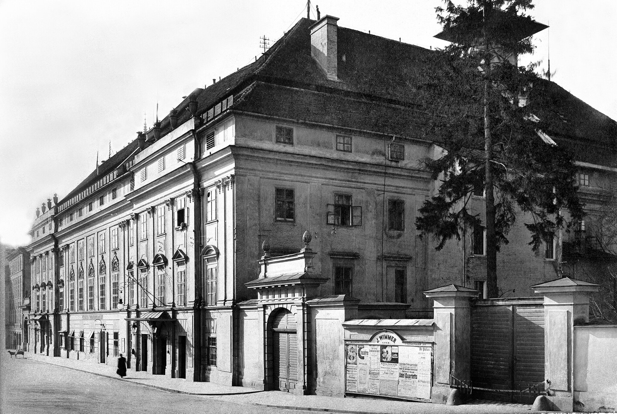 Aus dem Archiv der Stadt Linz: Damals vor 1940: Das Landestheater - Linz