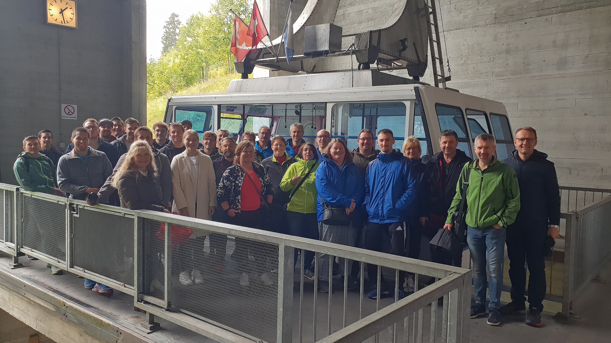 Techniker auf Sightseeing: Hartl Haus-Betriebsausflug in die Schweiz ...