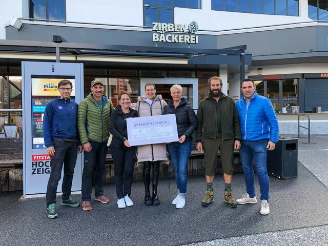 Spende nach Hochzeiger-Gipfeltreffen: Hilfe im Kampf gegen den Krebs - Imst