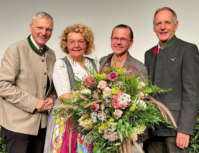 Landesinnunsmeister: Innungsmeisterwechsel bei den Floristen und ...