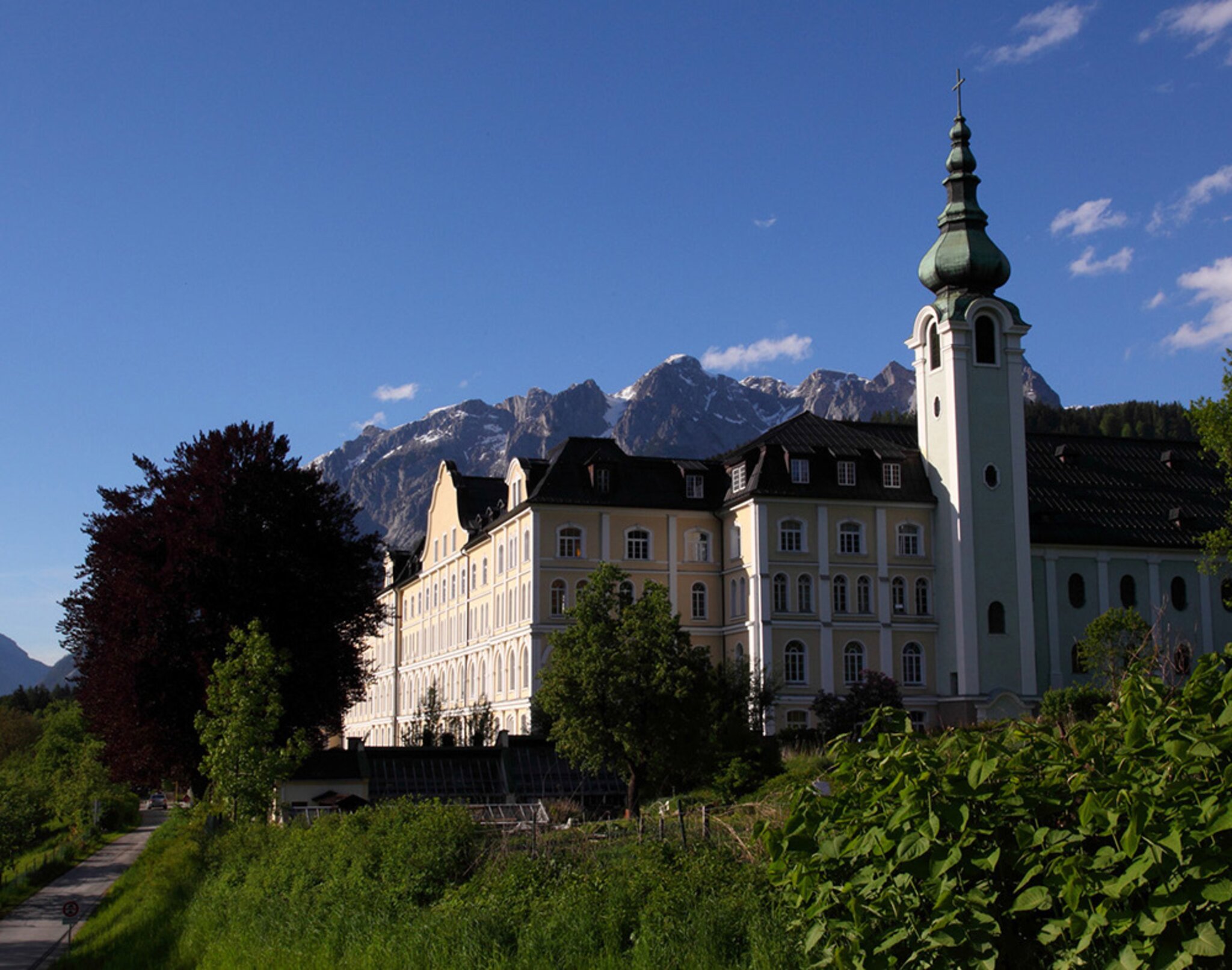 Erziehung zur NS-Elite: Die Deutsche Heimschule Kreuzberg im ...