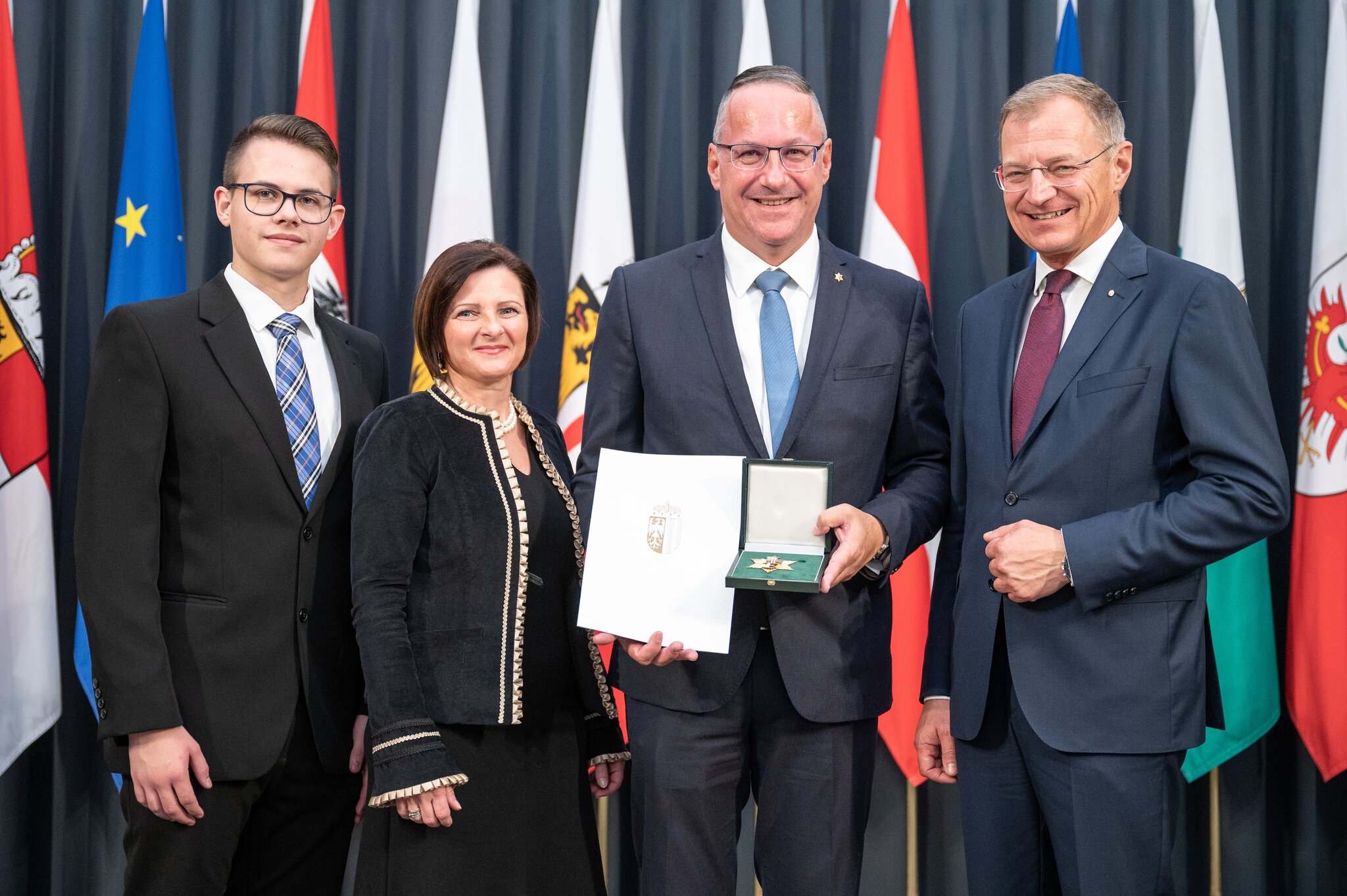 Mauthausen: Alexander Nerat erhielt Goldenes Ehrenzeichen des Landes OÖ ...