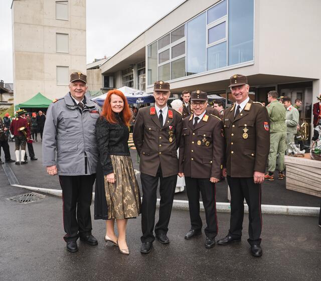 Große Freude in Patsch: Das neue Feuerwehrgebäude ist eröffnet - Stubai ...