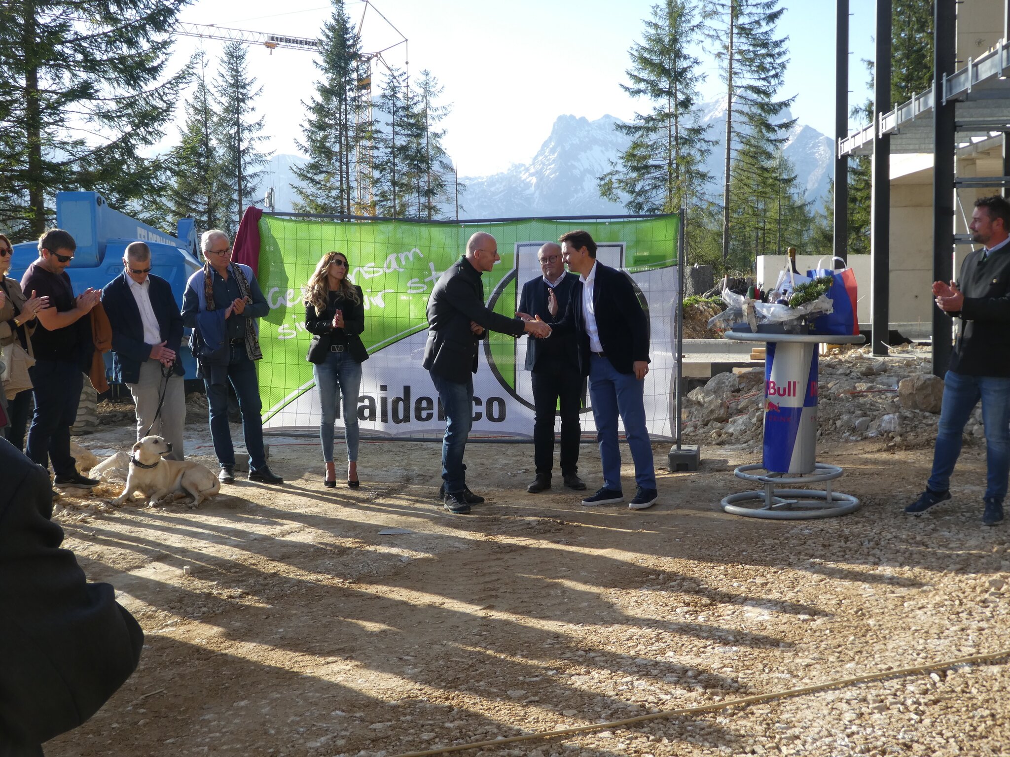 Hinterstoder: Gleichenfeier beim neuen Triforêt-Hotel auf der Höss ...
