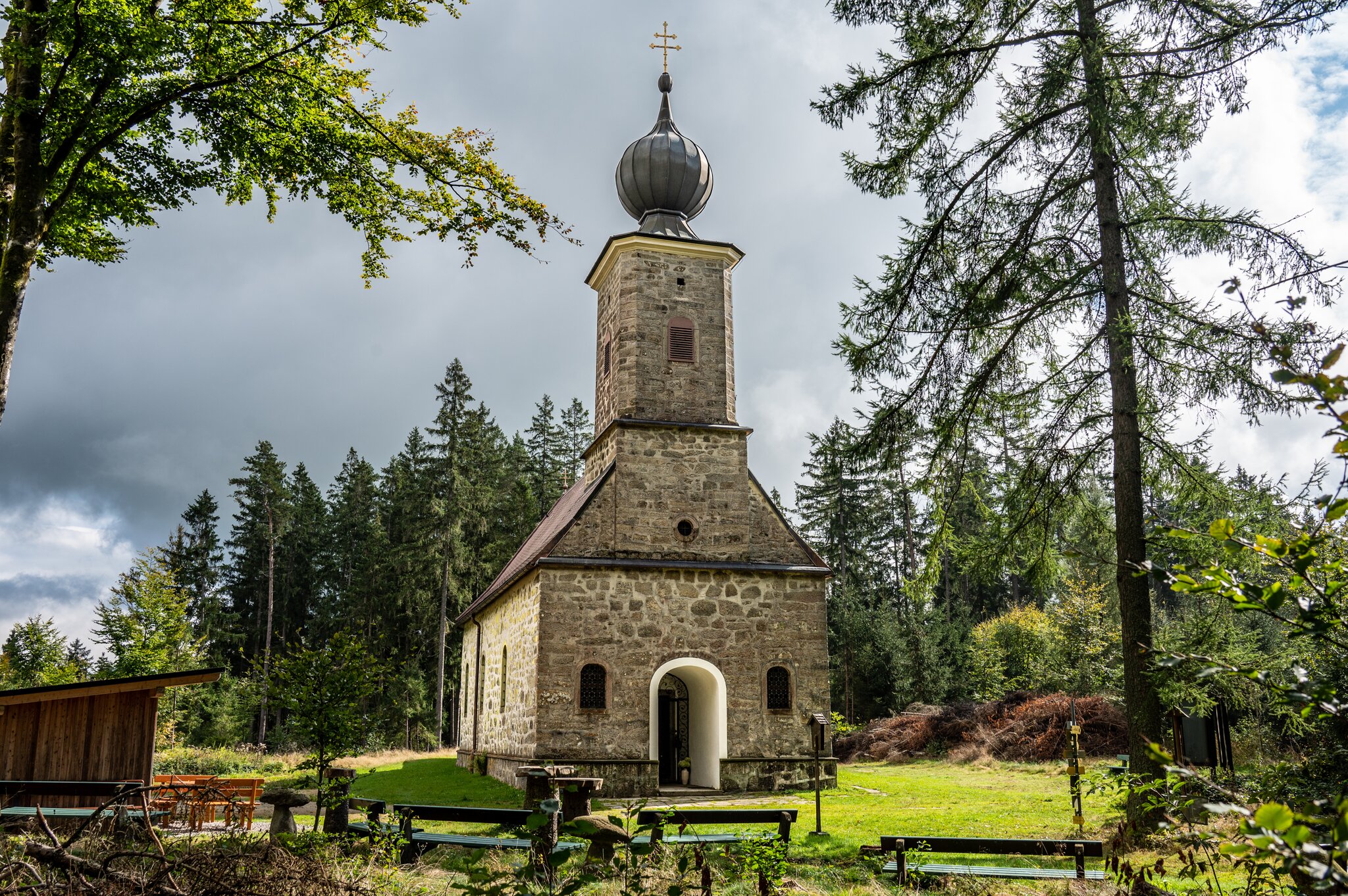 Wanderung zur Waldkapelle Maria Rast: Die Wallfahrtskirche Maria Rast - Rohrbach