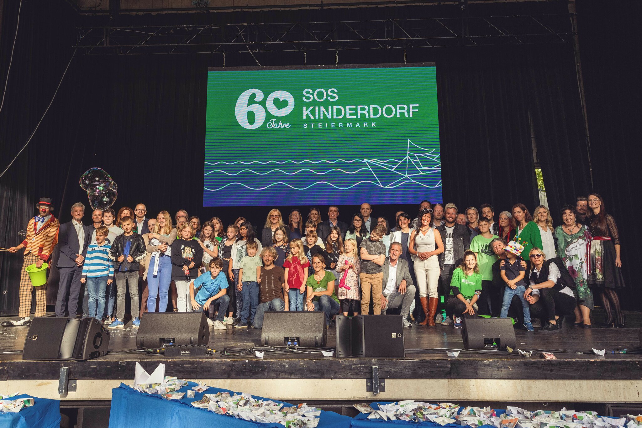 60 Jahre SOS Kinderdorf: Fulminante Show mit Stars aus Musik, Sport und ...