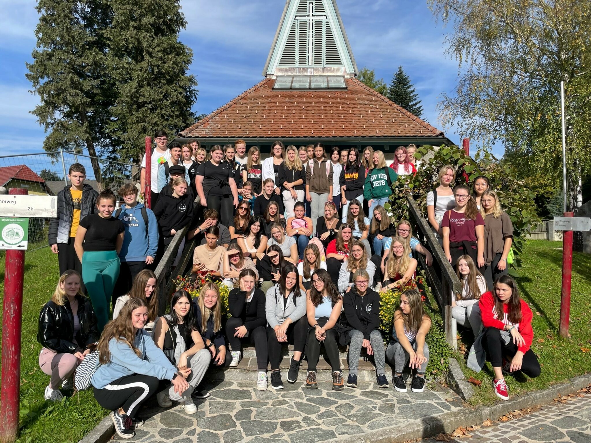 Fit in den Herbst: Bewegter Schulalltag an der Fachschule Burgstall ...