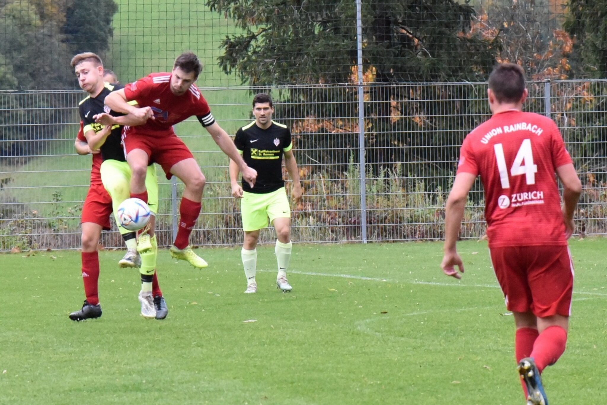 Fußball: St. Roman hat nach Rückstand klaren Sieg eingefahren - Schärding