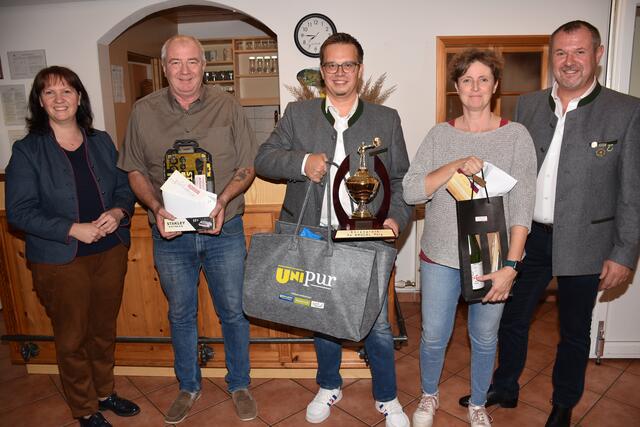 Teilnehmerrekord bei den Schützen: Victoria Lindner und Roland Raab ...