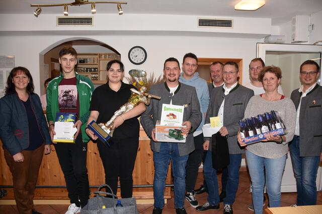 Teilnehmerrekord bei den Schützen: Victoria Lindner und Roland Raab ...