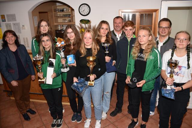 Teilnehmerrekord bei den Schützen: Victoria Lindner und Roland Raab ...