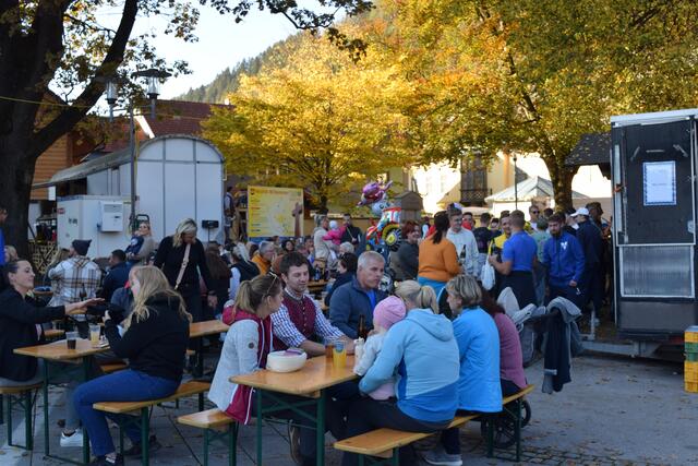 Bildergalerie: Veitscher Kirtag feiert Rückkehr mit tausenden Besuchern ...