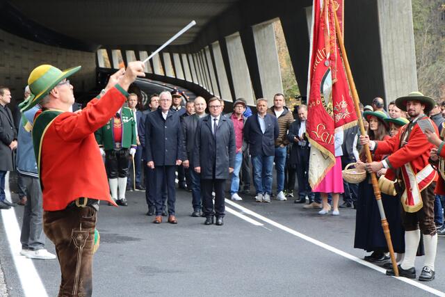 38-Millionen-Projekt: Neue Schlossgalerie auf der L76 feierlich ...