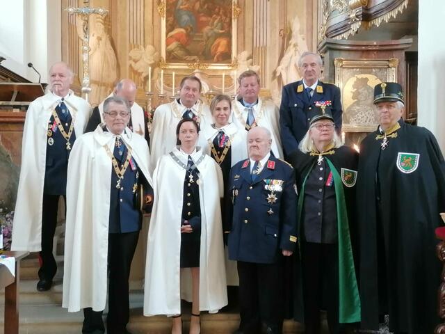 Landesrat wird Ritter des Drachenordens: Niederösterreichischer ...