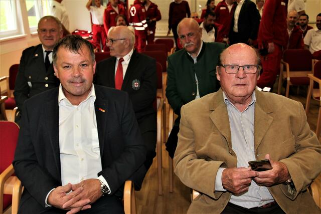 Feldbach: Rotes Kreuz zeichnete verdienstvolle Mitarbeiter aus ...