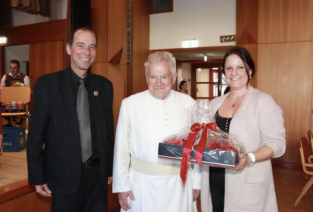 Jubiläum: Ein großer Tag für Natters und für Pfarrer Tomas - Westliches ...