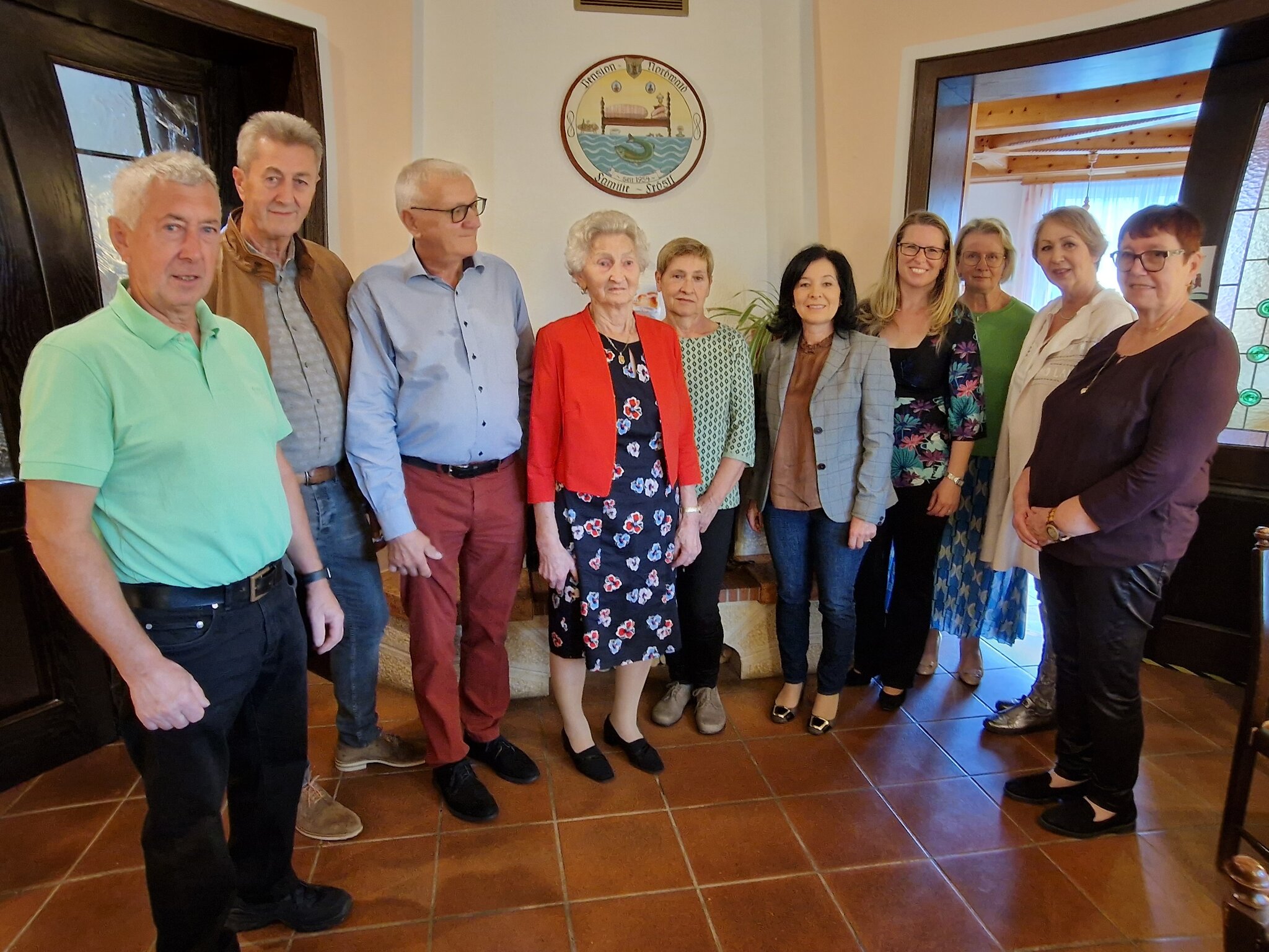 Beisammensein mit Familie: Hedwig Schmidt feierte ihren 90. Geburtstag ...