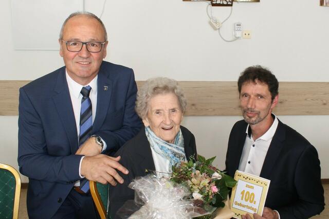 Seltenes Jubiläum: 100. Geburtstag von Emma Weninger aus Wiesmath ...