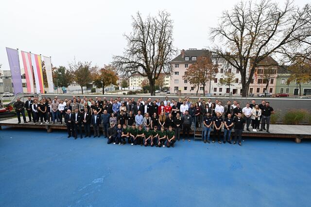 Firmentag HTL Lastenstraße: Schüler treffen auf Vertreter der ...