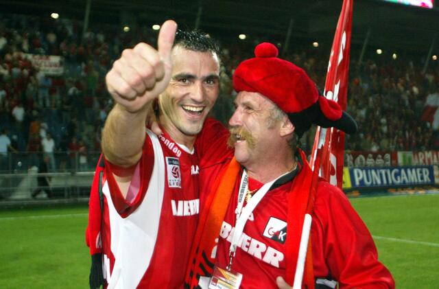 Derby-Einstimmung: Rote Pop-Hits, schwarze Hymnen und unnützes Wissen ...