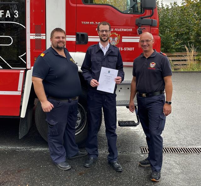 Prüfungen bestanden: Ausbildungen bei der FF Groß-Siegharts absolviert ...