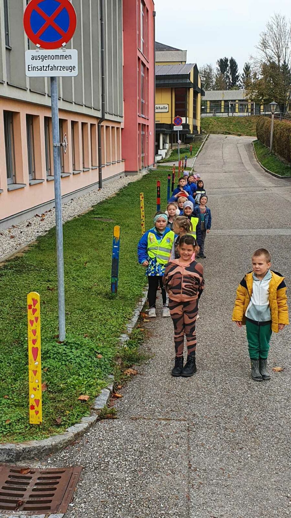 Schüler:innen der Volksschule Obernberg ,,peppten“ ihren sicheren ...