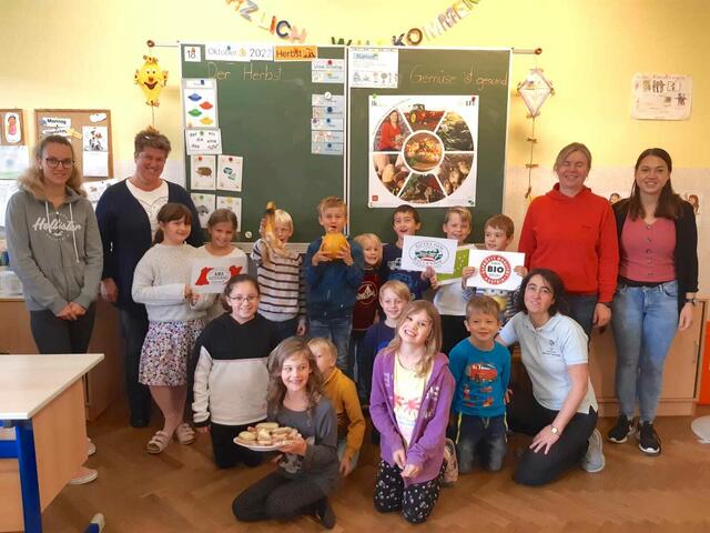 Schulaktionstag in Leitzersdorf: Bäuerinnen brachten Butterbrot in die ...