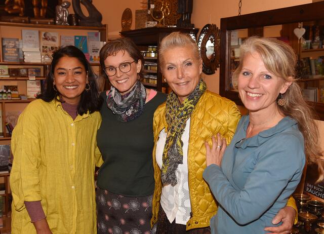 Lichtquelle: Nepalesiches Lichterfest in Wildendürnbach - Mistelbach