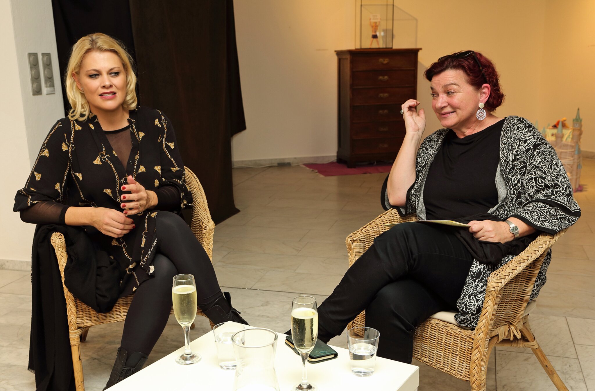 BV-GALERIE: FINISSAGE JUDITH LAVA: Talk: Ulli Sturm im Gespräch mit ...