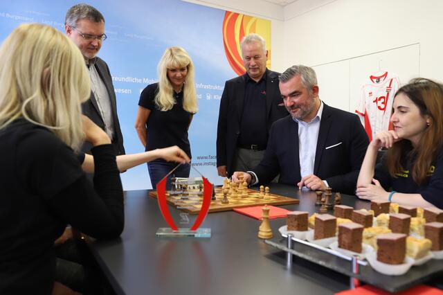 ASVÖ Pamhagen: Hochkarätiges Schach-Quartett im Landhaus zu Gast ...