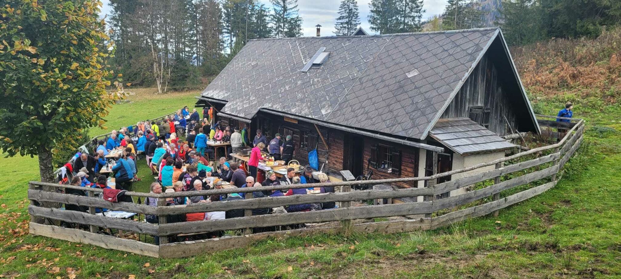 Fitmarsch am Nationalfeiertag: Auf die Winterhütte - Liezen