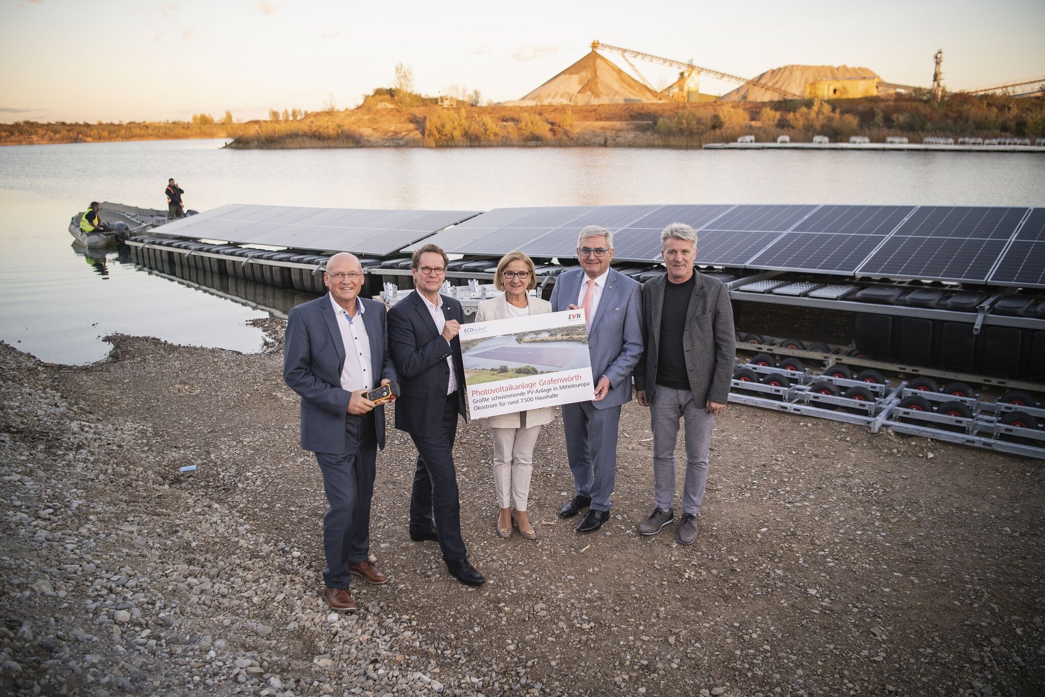 Grafenwörth: Mitteleuropas größte schwimmende Photovoltaikanlage gebaut ...