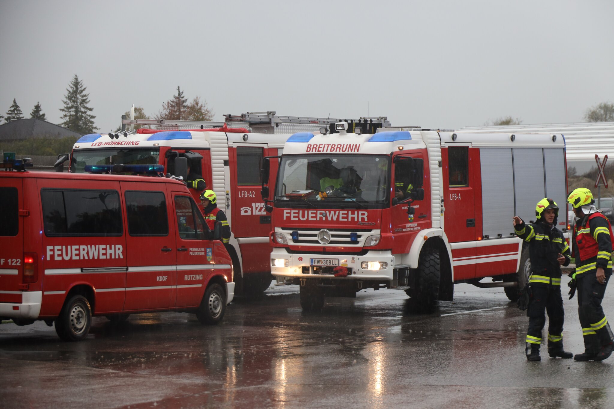Großeinsatz in Hörsching: Vier Feuerwehren zu Brand alarmiert - Linz-Land