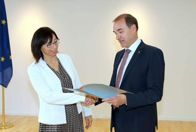 Eisenstadt/Umgebung: Birgit Wagner als neue Bezirkshauptfrau eingeführt ...