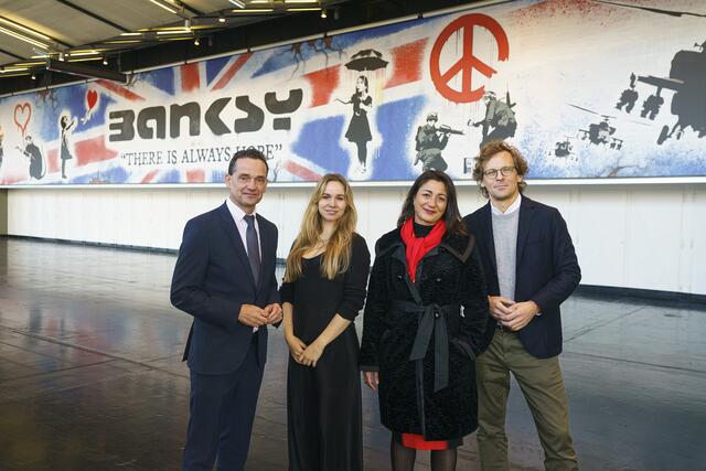 "The Mystery of Banksy": 100 Quadratmeter großes Kunstwerk in der ...
