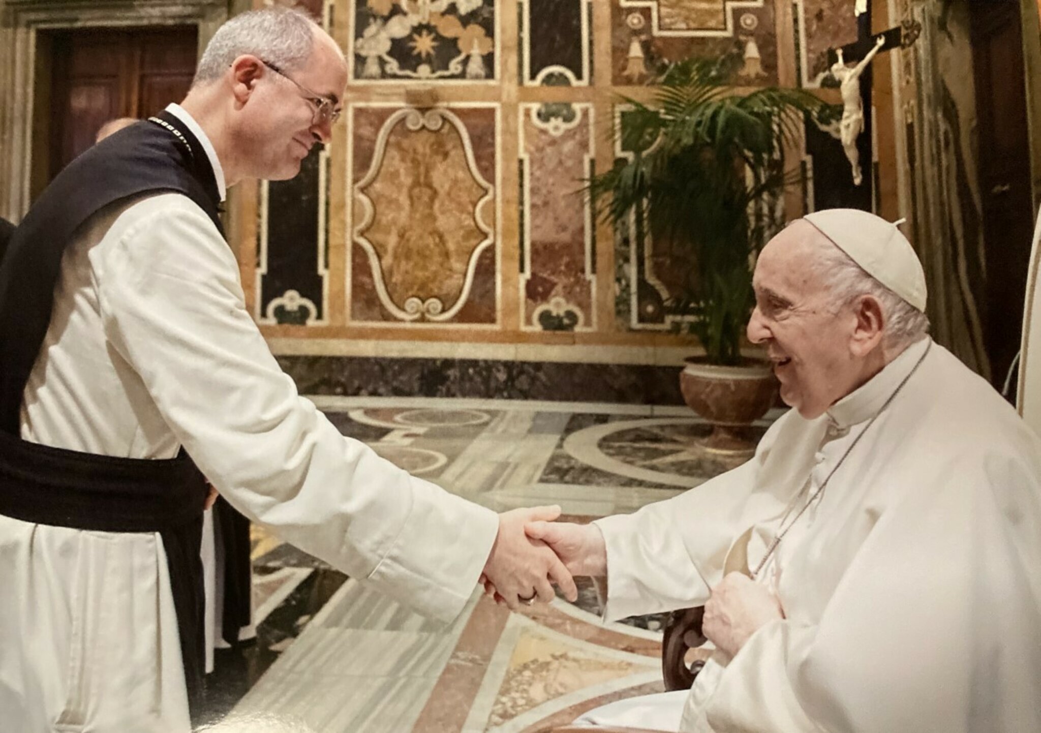 Besuch im Vatikan: Abt Pius traf Papst Franziskus - Lilienfeld