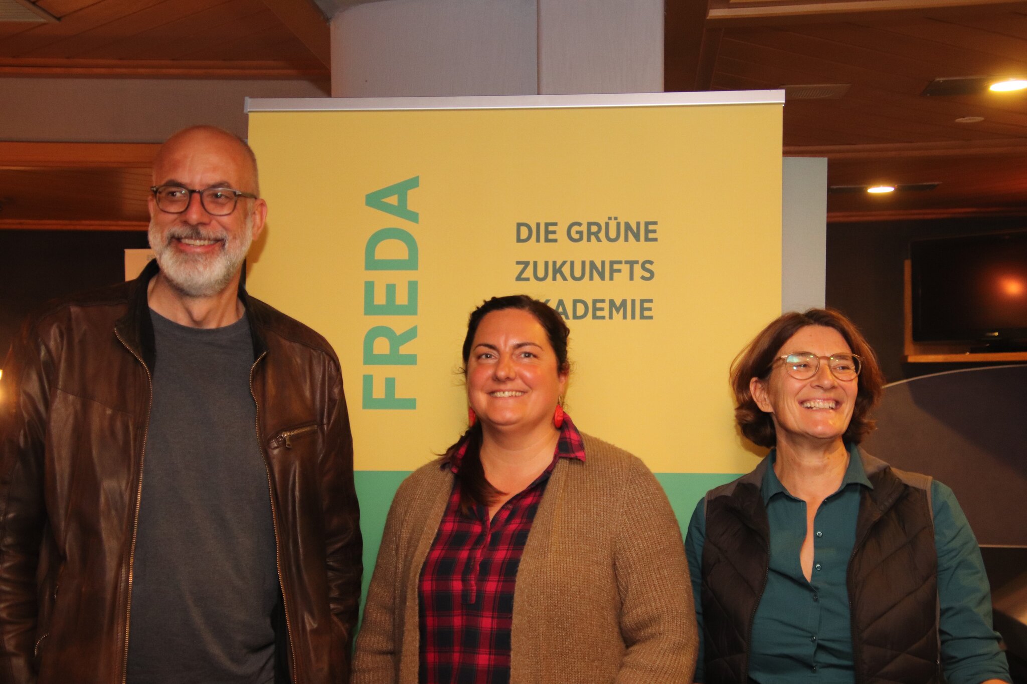 FREDA-Filmmatinée im Stadtkino: "Alpenland" von Robert Schabus ...