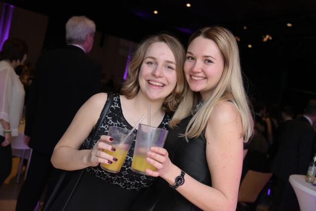 Bildergalerie als Vorgeschmack: Maturaball der BHAK & HTL Traun steht ...