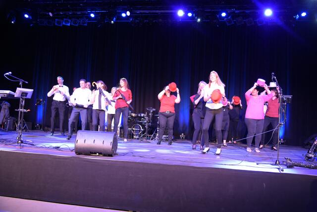 Bildergalerie als Vorgeschmack: Maturaball der BHAK & HTL Traun steht ...